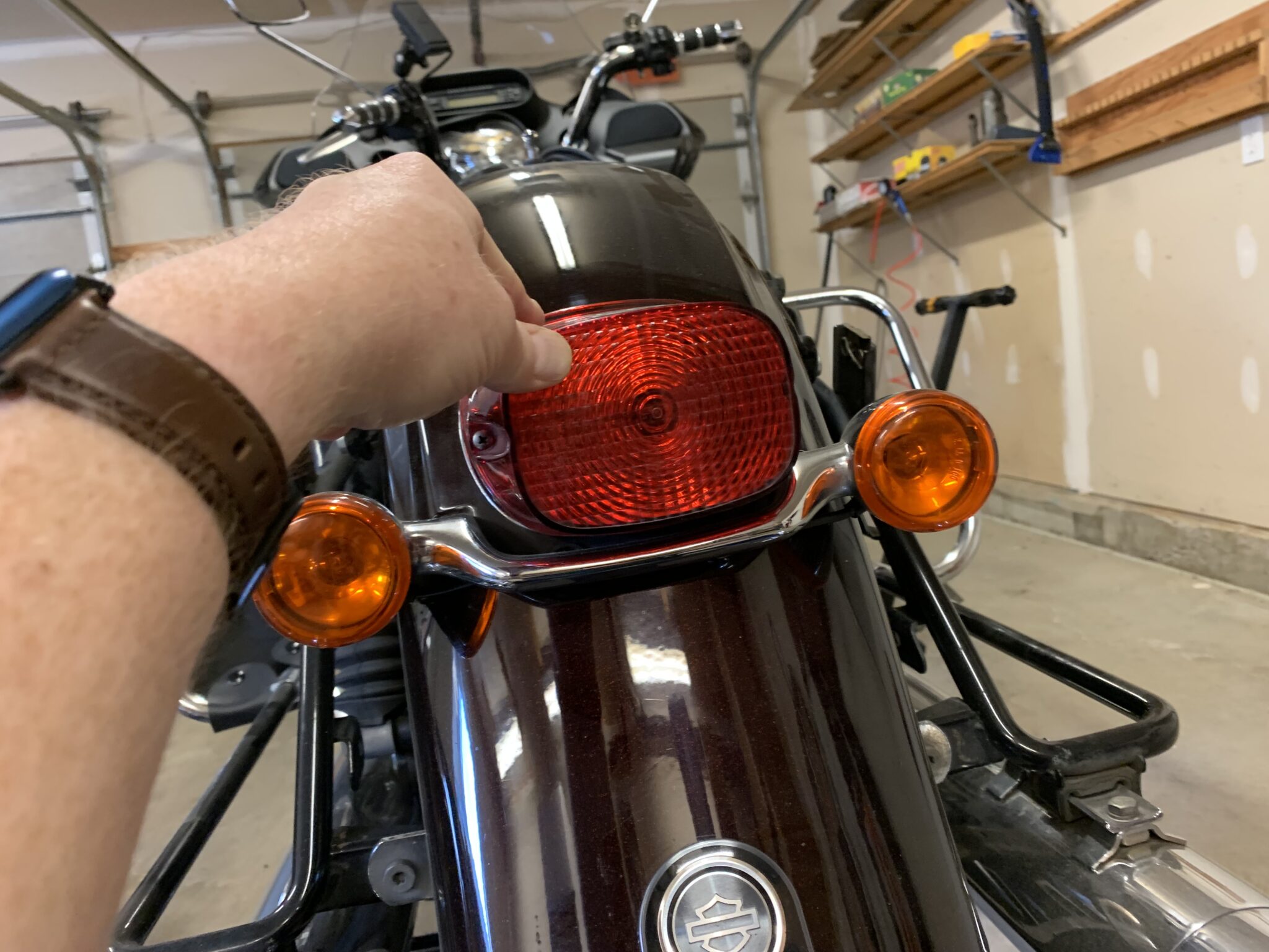 Tour Pack replacement: relocating the license plate – Geek on a Harley