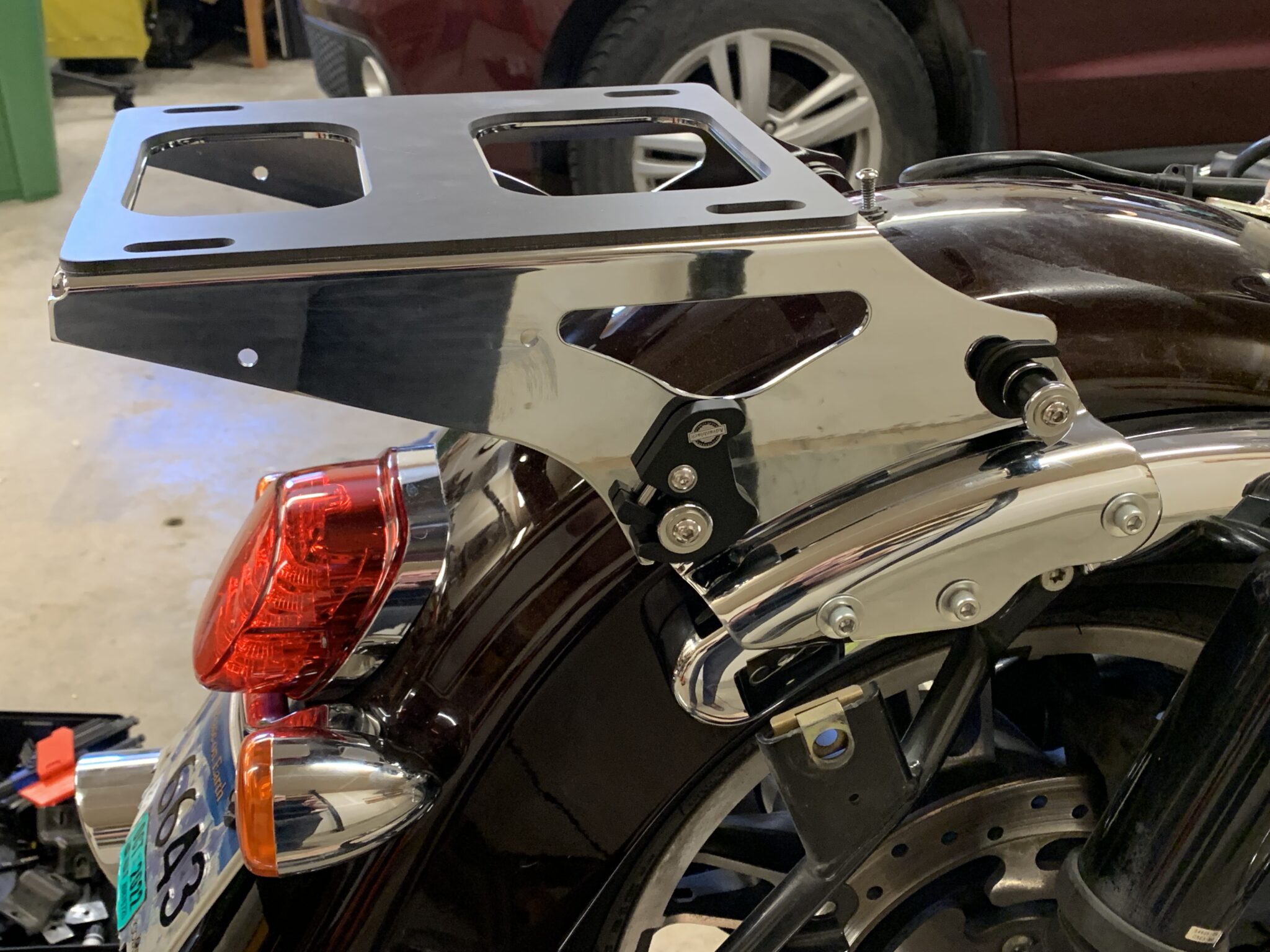 Tour pack replacement: installing the tour pack - Geek on a Harley