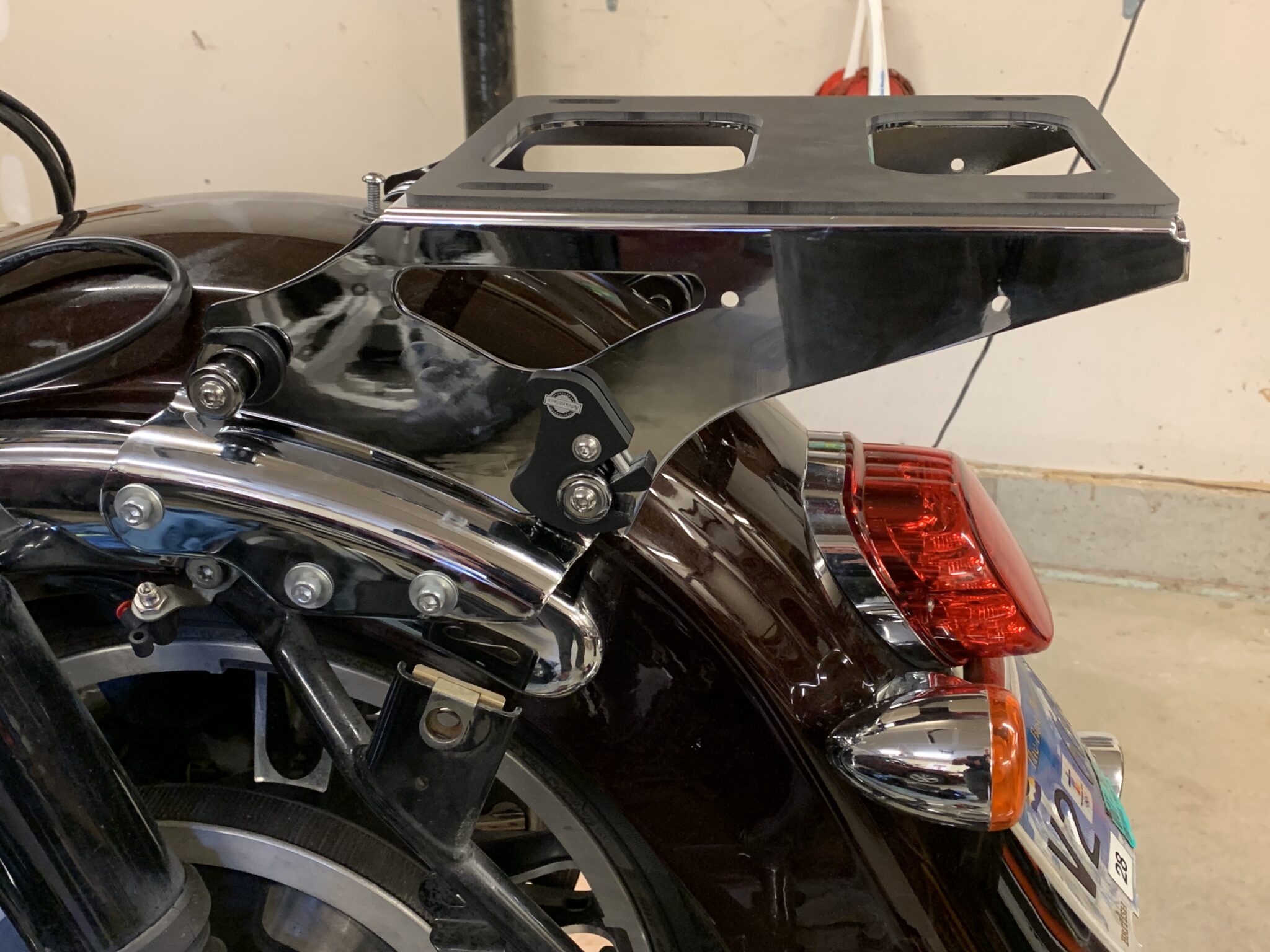 Tour pack replacement: installing the tour pack - Geek on a Harley