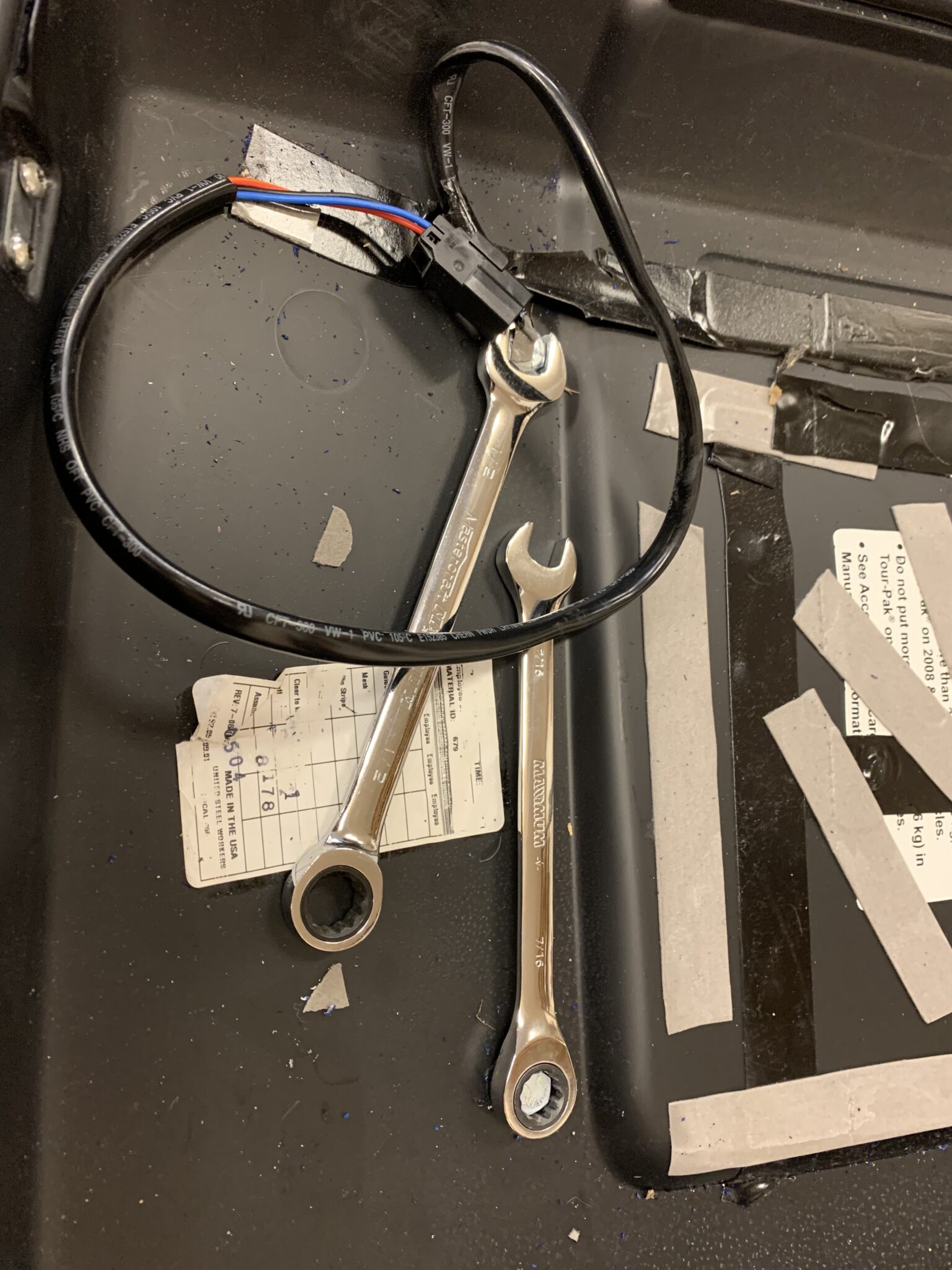 Tour pack replacement: installing the tour pack – Geek on a Harley
